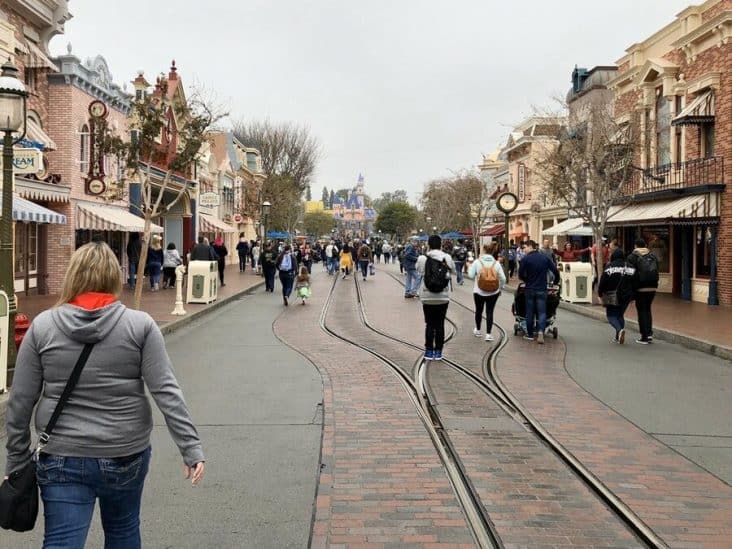 How To Dress For Disneyland In December | ParkVeteran