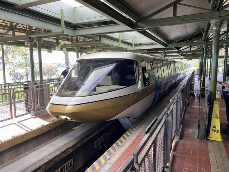 Easy Guide to the Walt Disney World Monorail System | ParkVeteran