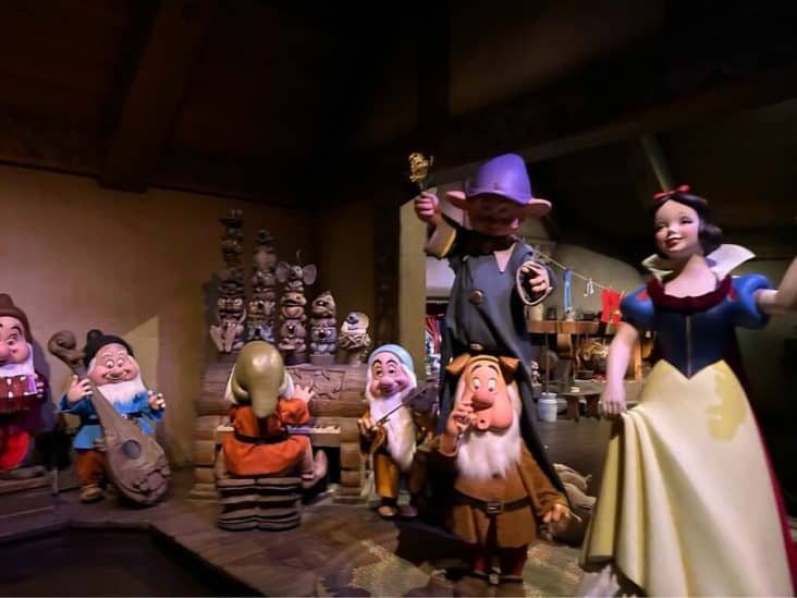 Complete Guide to Characters at Epcot | ParkVeteran